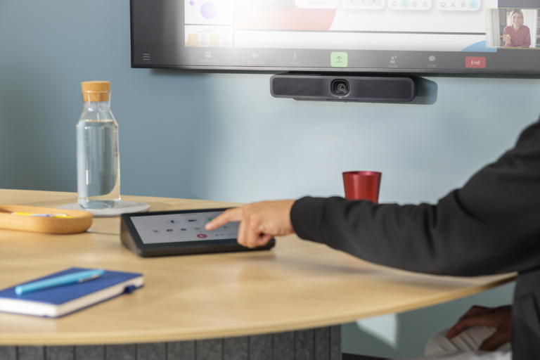 Logitech MeetUp 2 : la relève est arrivée